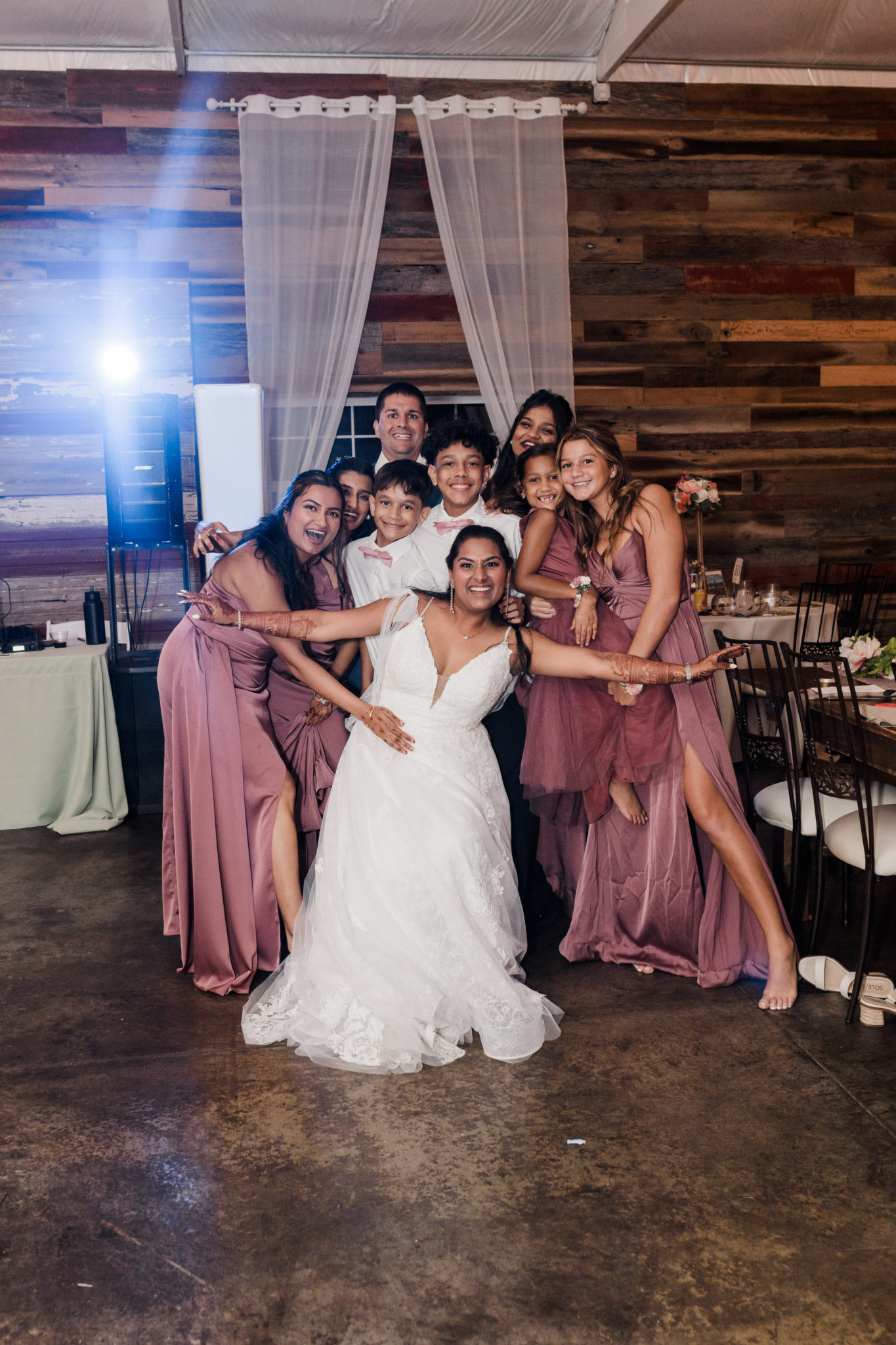 The Best Way To Get a Photo with All Your Wedding Guests: The Table ...